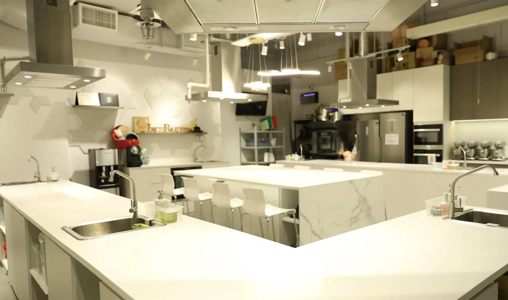 Half Studio (1 Workstation + Chef Suite) - Halal-friendly (No pork ...